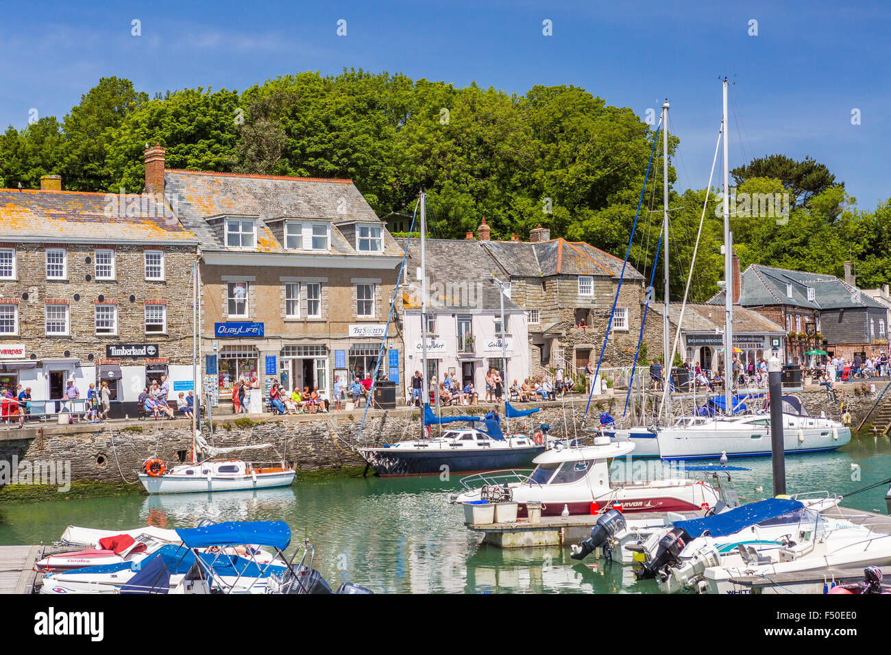 Padstow harbour hi-res stock photography and images - Alamy