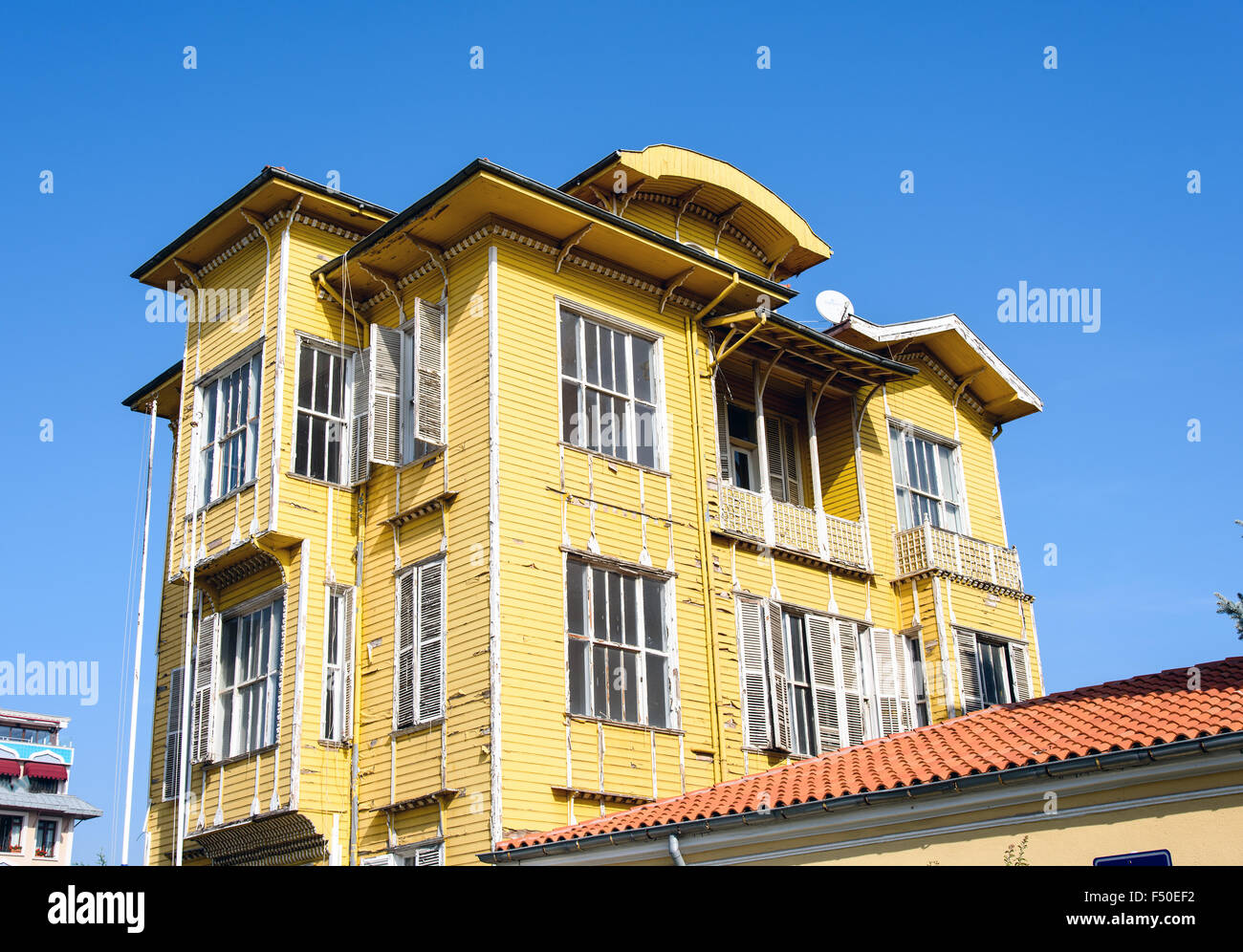 Old wooden door in istanbul hi-res stock photography and images - Alamy
