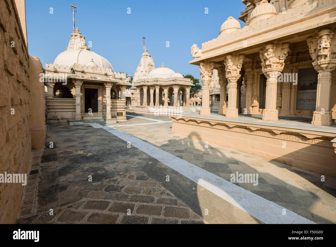 The sacred site of Shatrunjaya contains more than 850 temples on top of ...