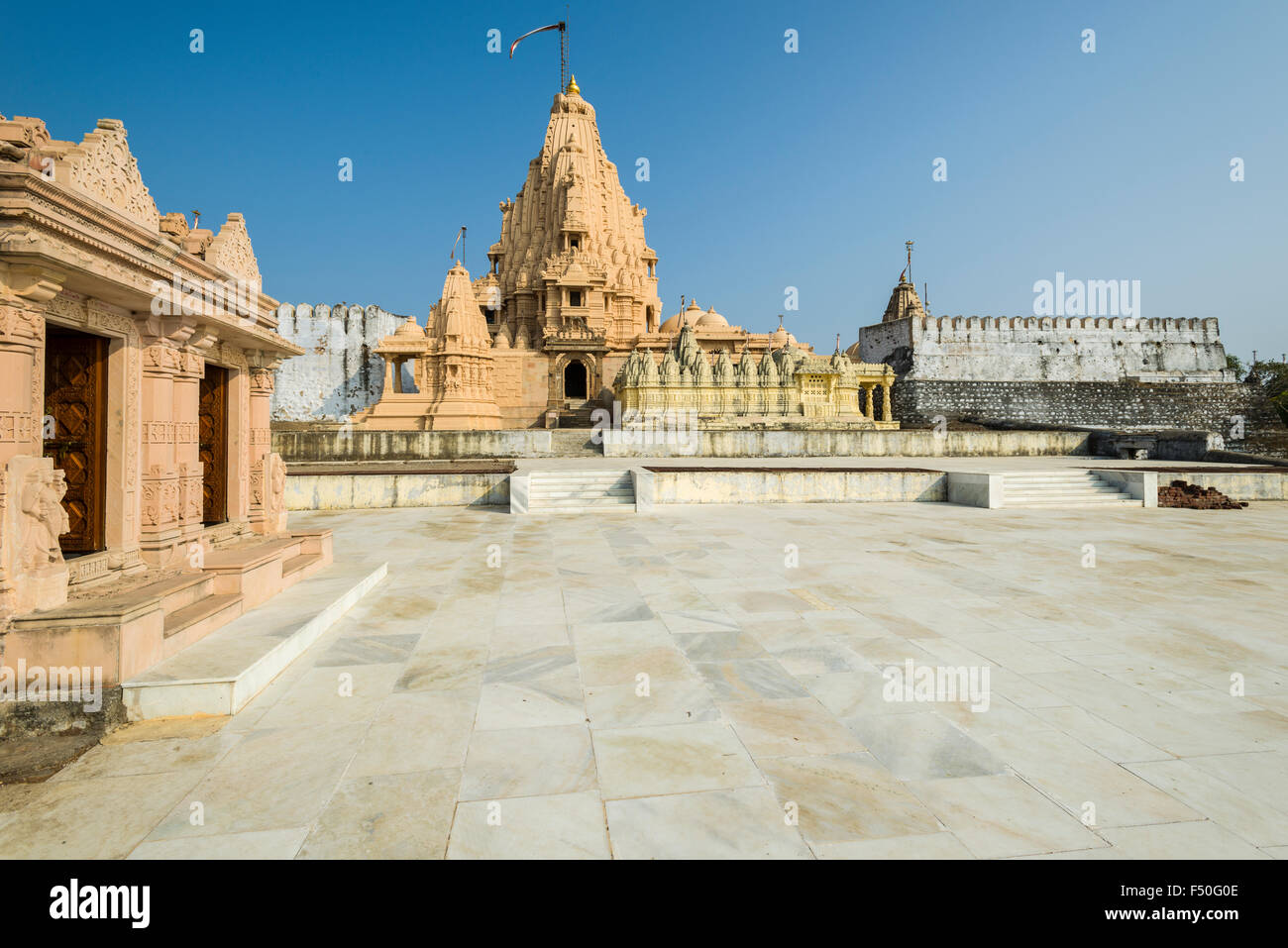 The sacred site of Shatrunjaya contains more than 850 temples on top of ...