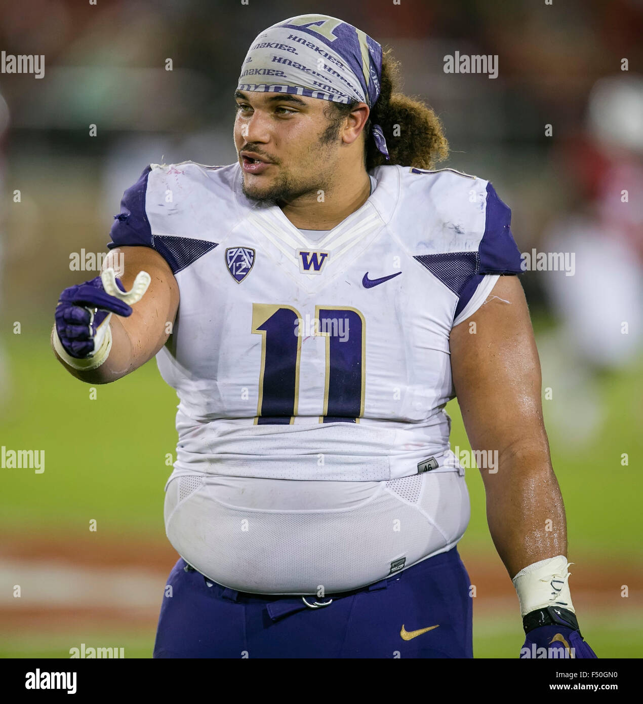 Palo Alto, CA. 24th Oct, 2015. Washington Huskies defensive lineman ...