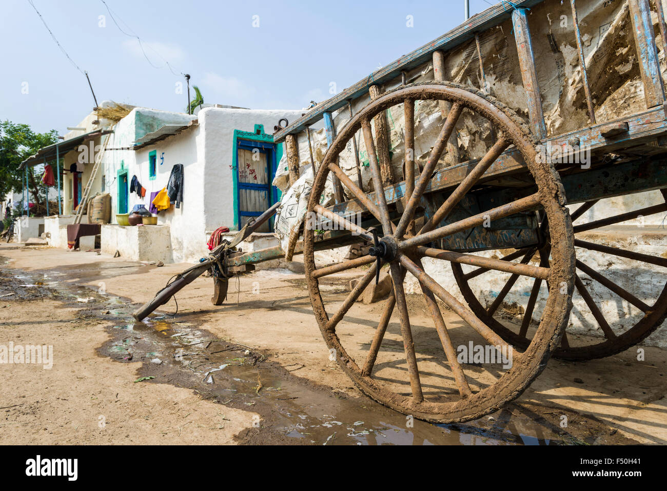 India village cart hi-res stock photography and images - Alamy