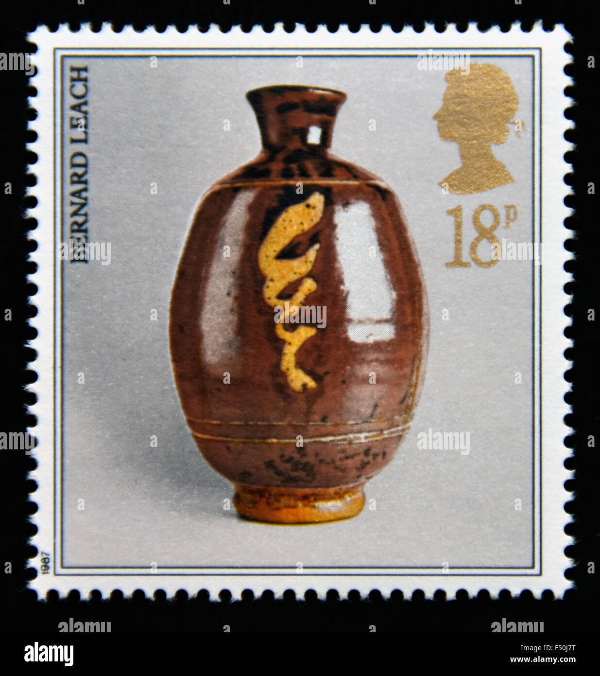 Postage stamp. Great Britain. Queen Elizabeth II. 1987. Studio Pottery ...