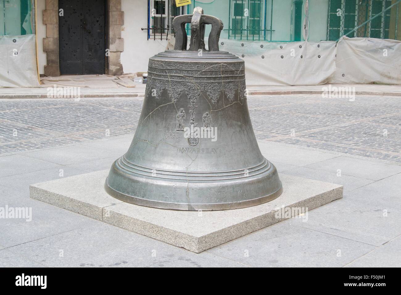 Old large bell hi-res stock photography and images - Alamy