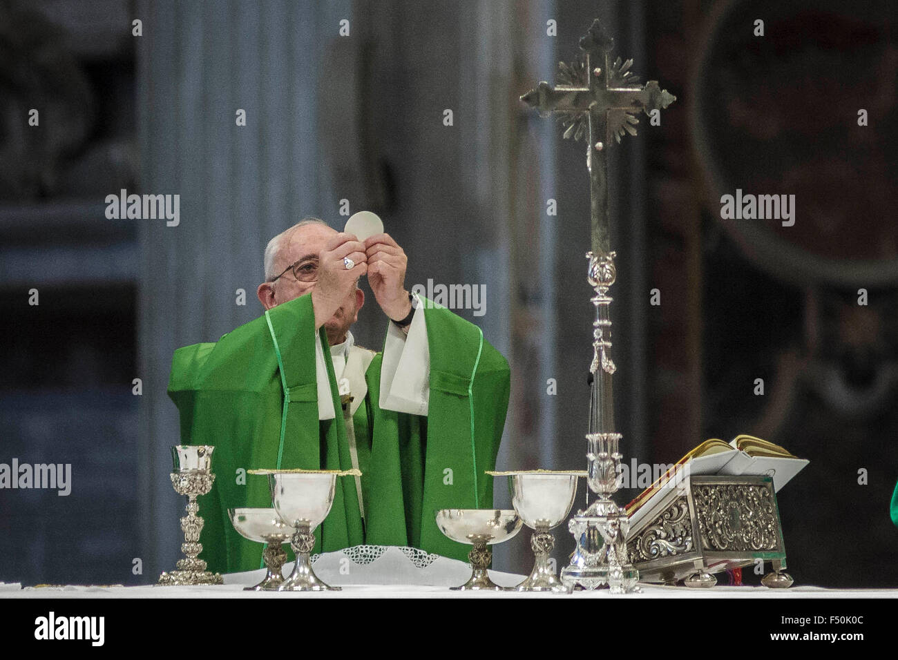 Vatican City, Vatican. 25th Oct, 2015. Pope Francis celebrates the ...