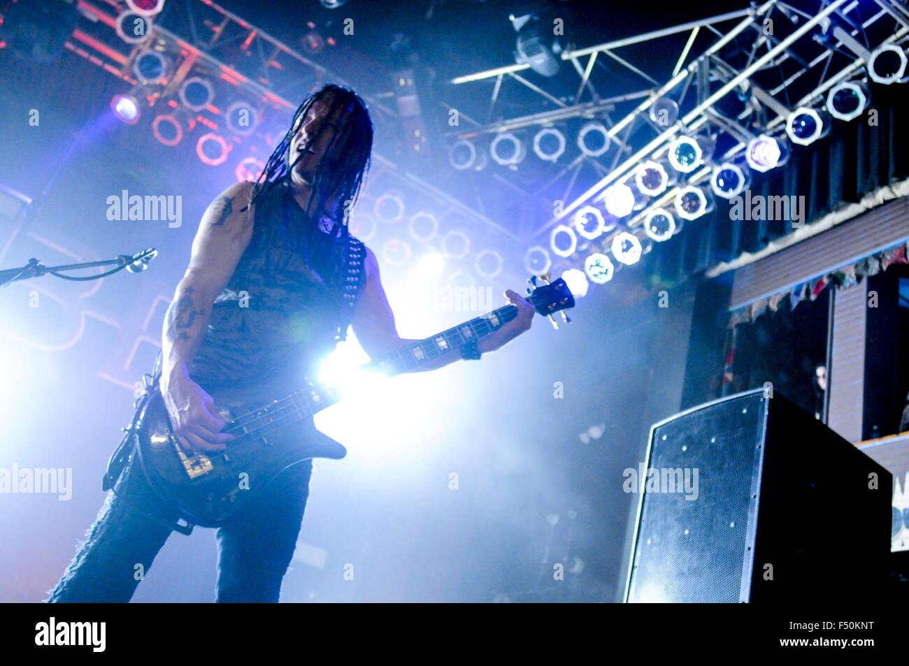 Disturbed debut their album 'Immortalized' at House of Blues Chicago ...