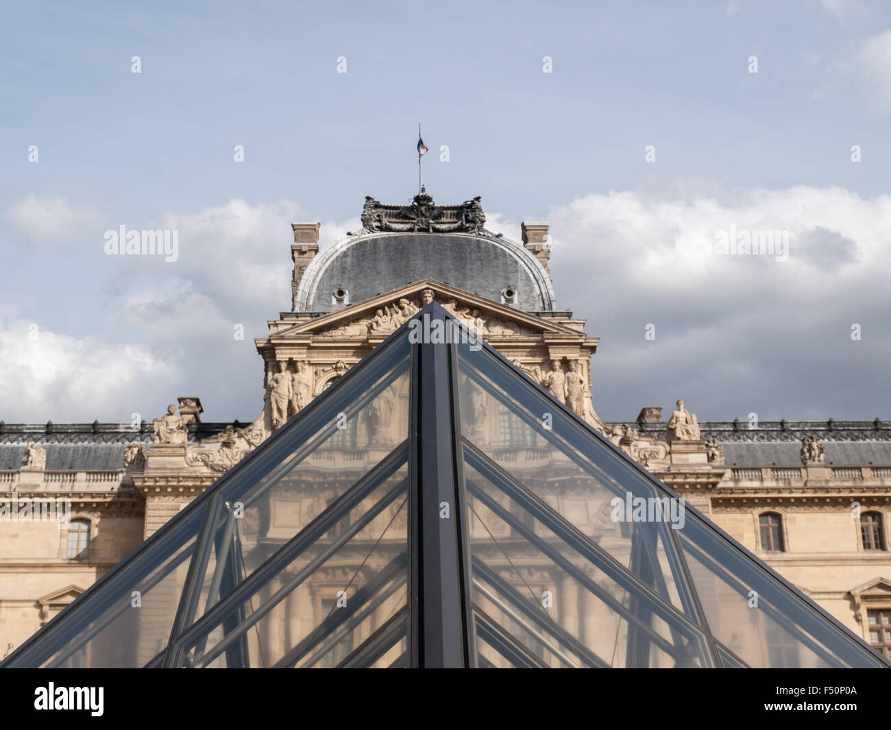 The pyramid by i m pei architect hi-res stock photography and images ...