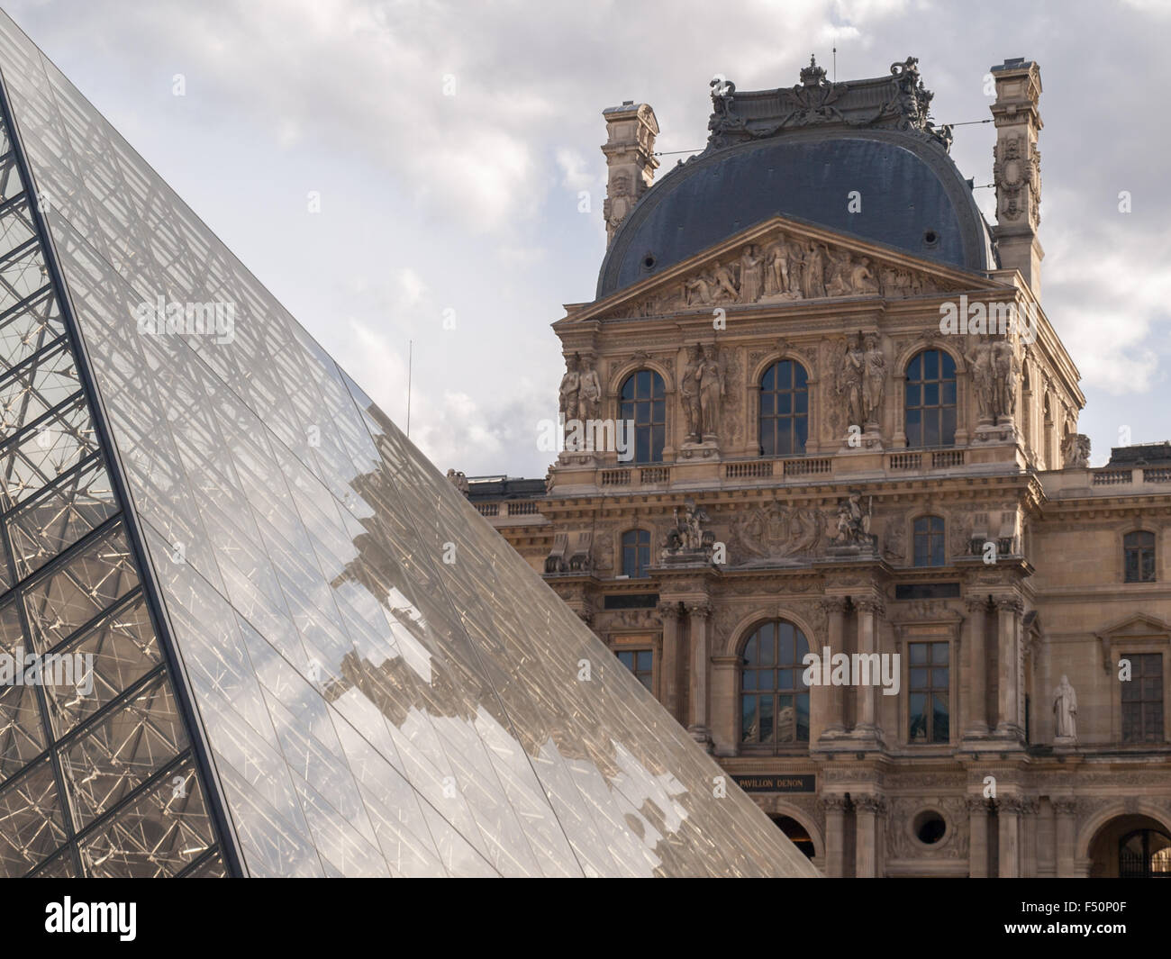 I m pei at louvre pyramid hi-res stock photography and images - Alamy