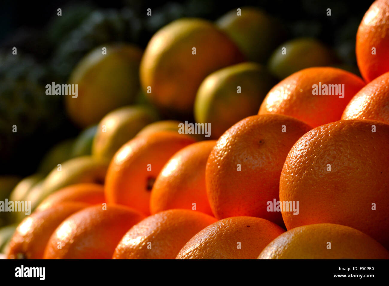 Beautiful oranges hi-res stock photography and images - Alamy