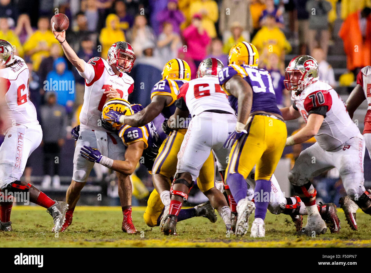 October 24, 2015: Western Kentucky Hilltoppers quarterback Brandon ...