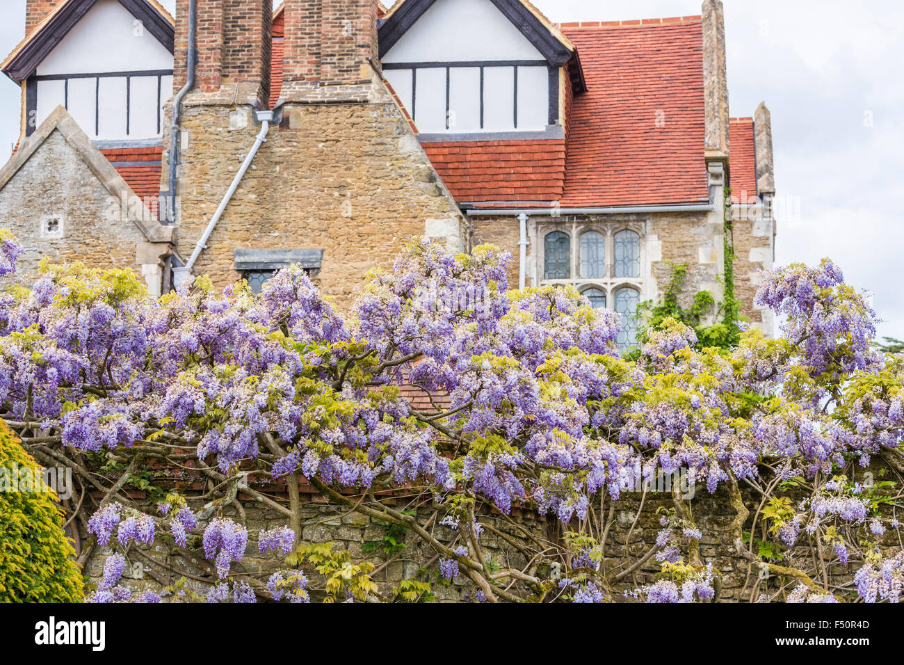 Sightseeing in southeast England: historic Loseley House near Guildford ...