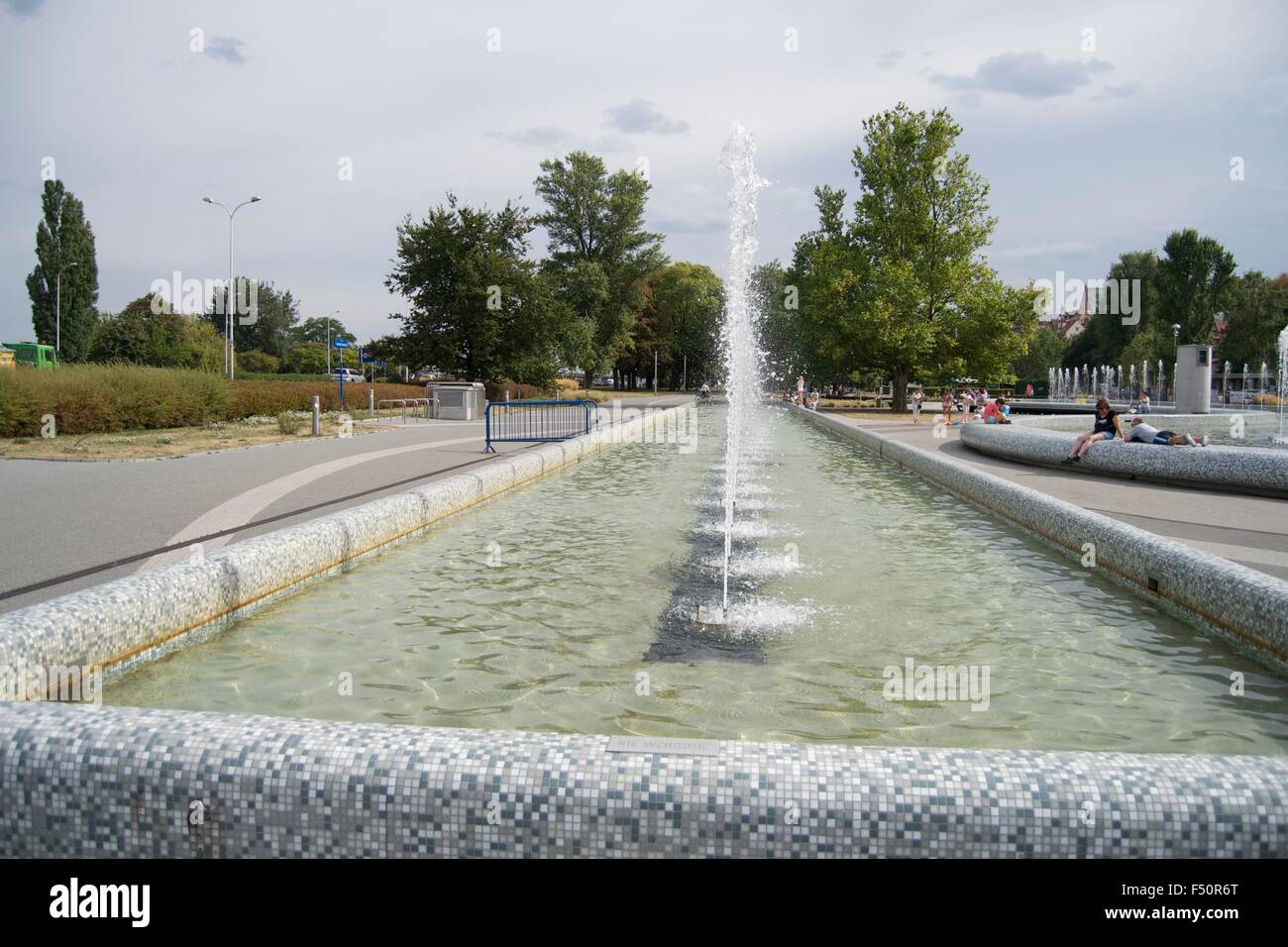 Warsaw water fountain hi-res stock photography and images - Alamy