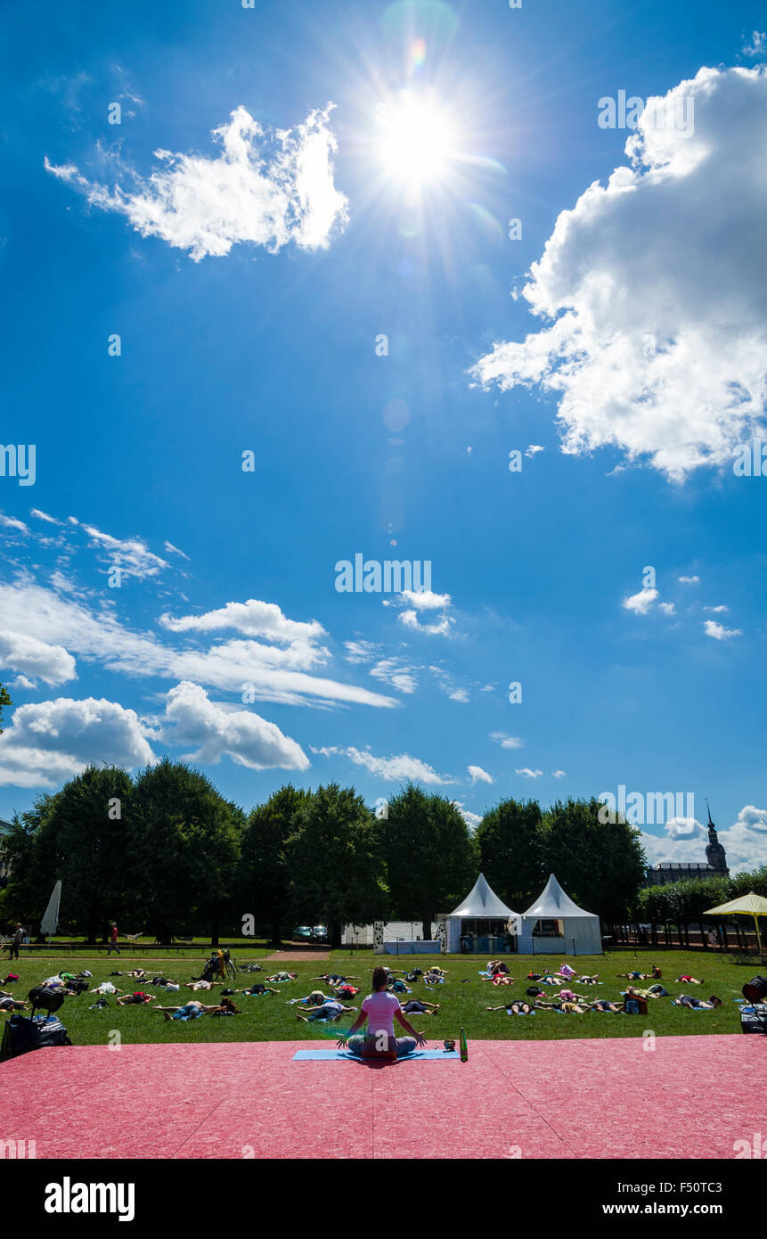 Open air session hi-res stock photography and images - Alamy