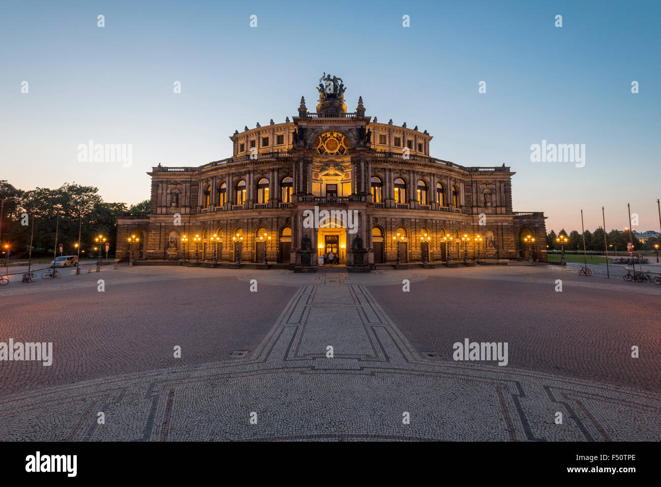 The Dresden Opera, the Semper Opera, is illuminated at night Stock ...