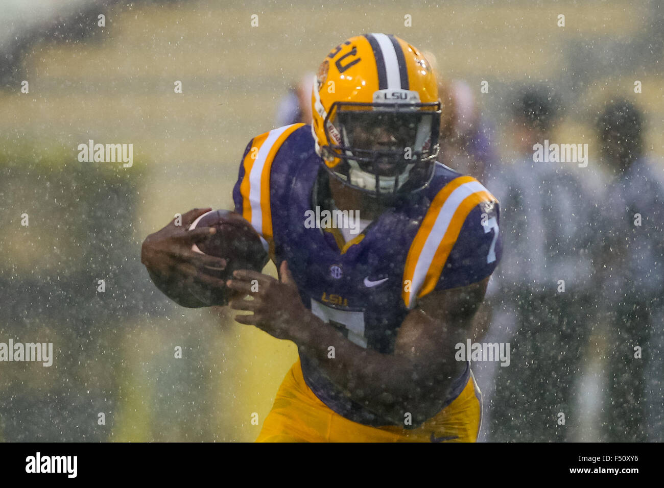 Baton Rouge, LA, USA. 24th Oct, 2015. LSU Tigers running back Leonard ...