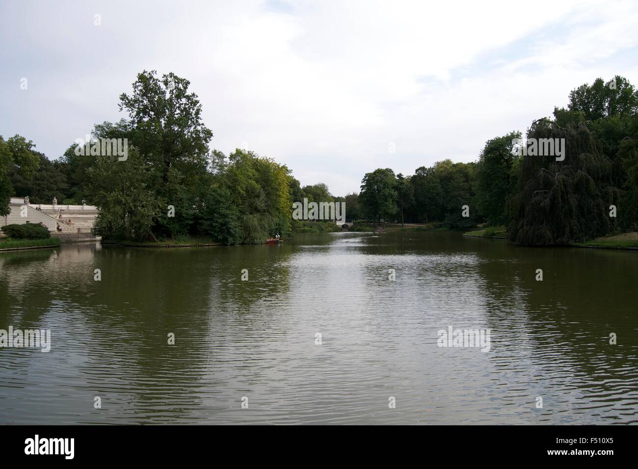 Lazienki park Warsaw lake Stock Photo - Alamy