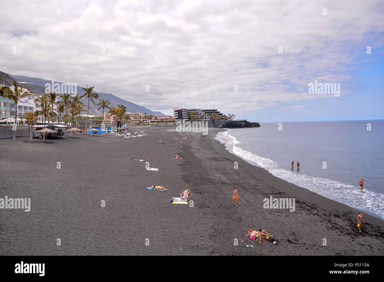 Puerto naos volcano beach hi-res stock photography and images - Alamy