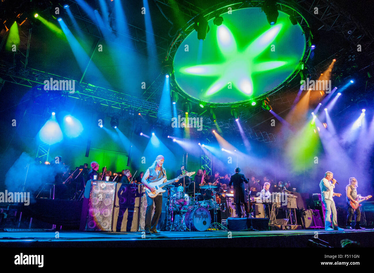 Deep purple hi-res stock photography and images - Alamy