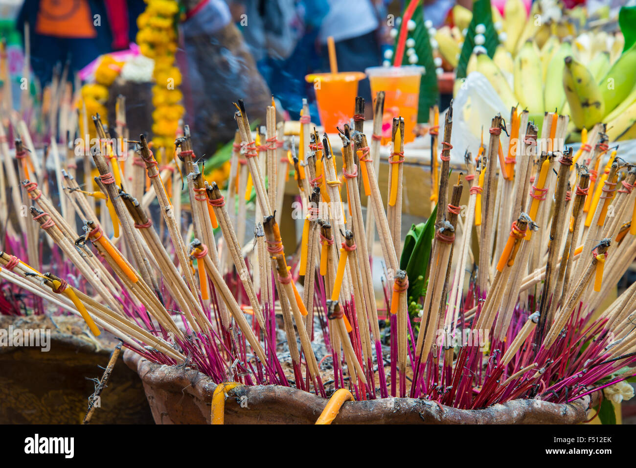 Incense to worship the sacred beliefs of Buddhists Stock Photo - Alamy