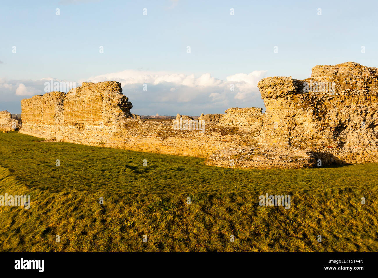 Richborough roman castle hi-res stock photography and images - Alamy