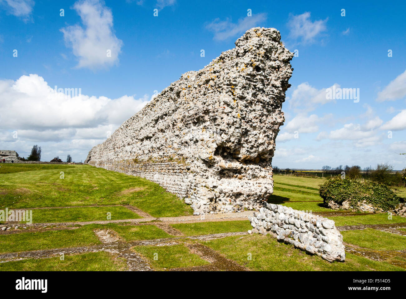 England, Richborough Roman castle, Rutupiae, 3rd century Saxon Shore ...