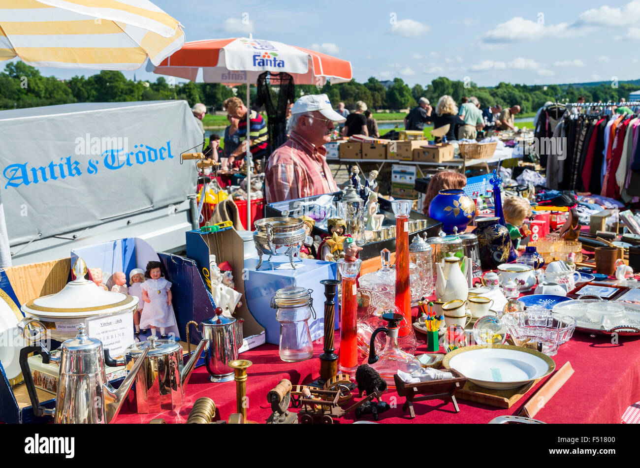 Offered goods hi-res stock photography and images - Alamy