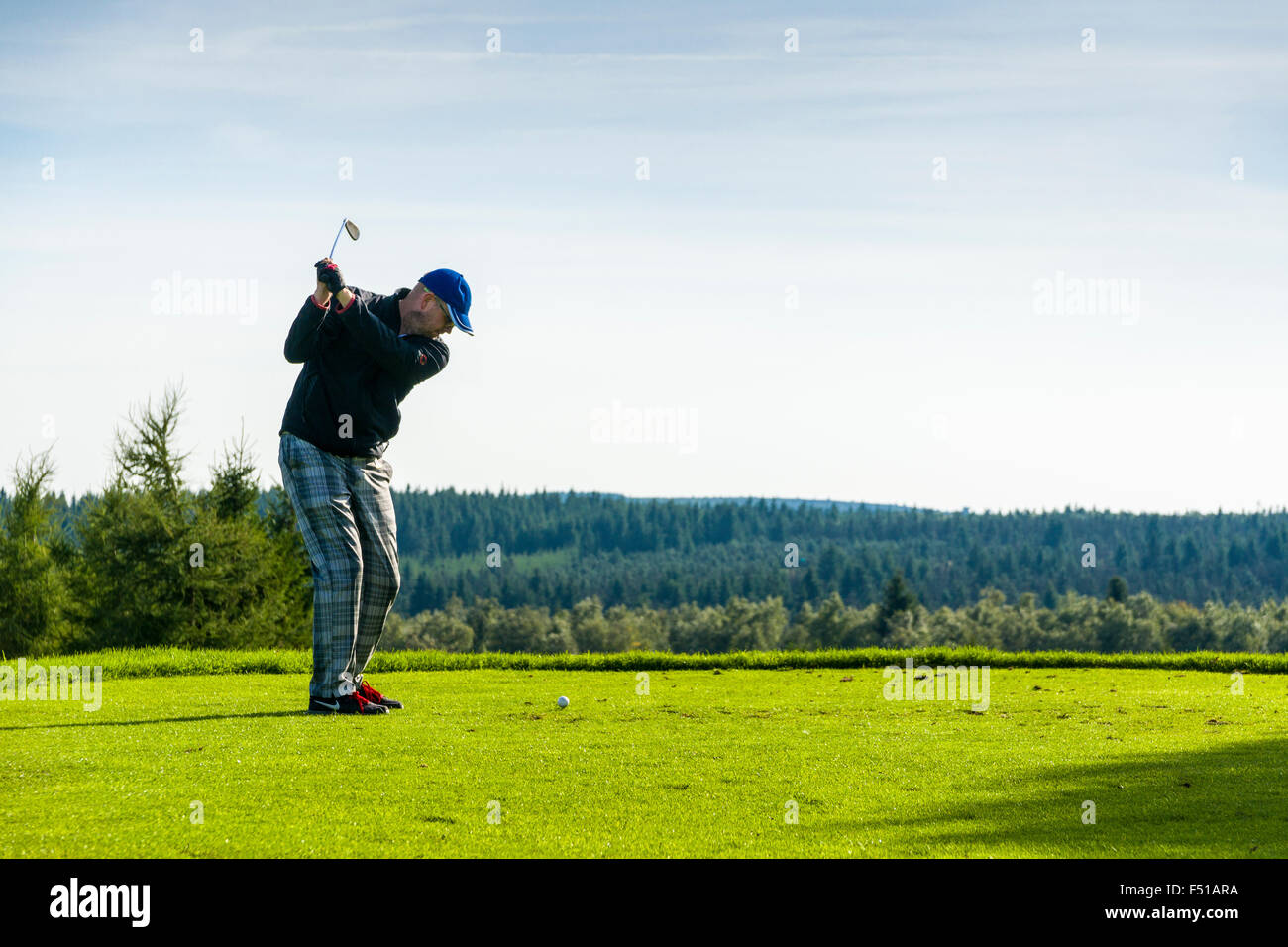 Woman man on meadow hi-res stock photography and images - Alamy