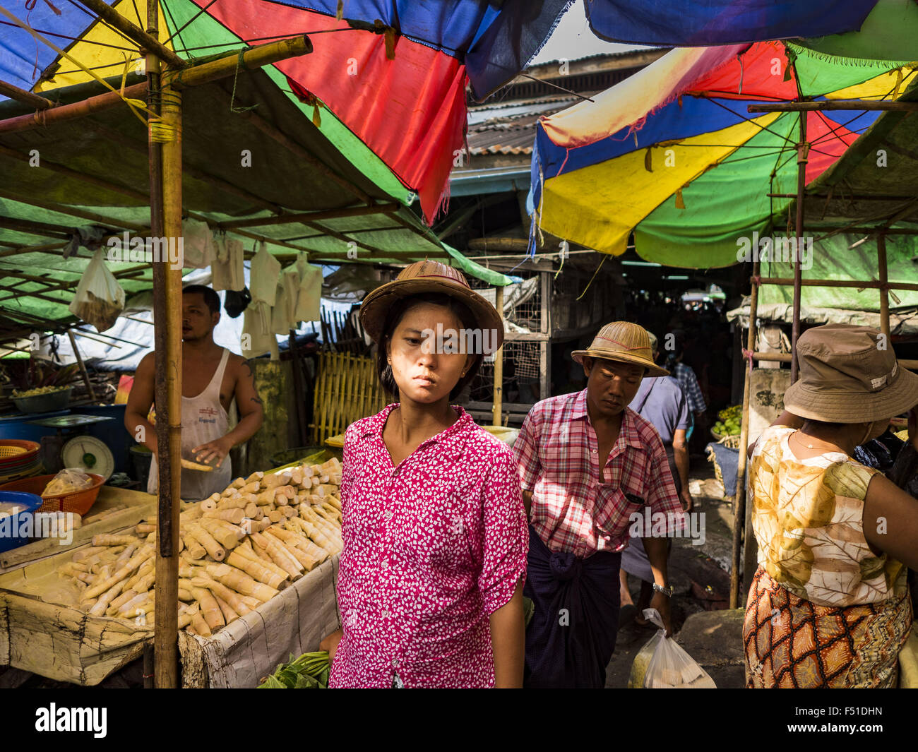Insein market hi-res stock photography and images - Alamy