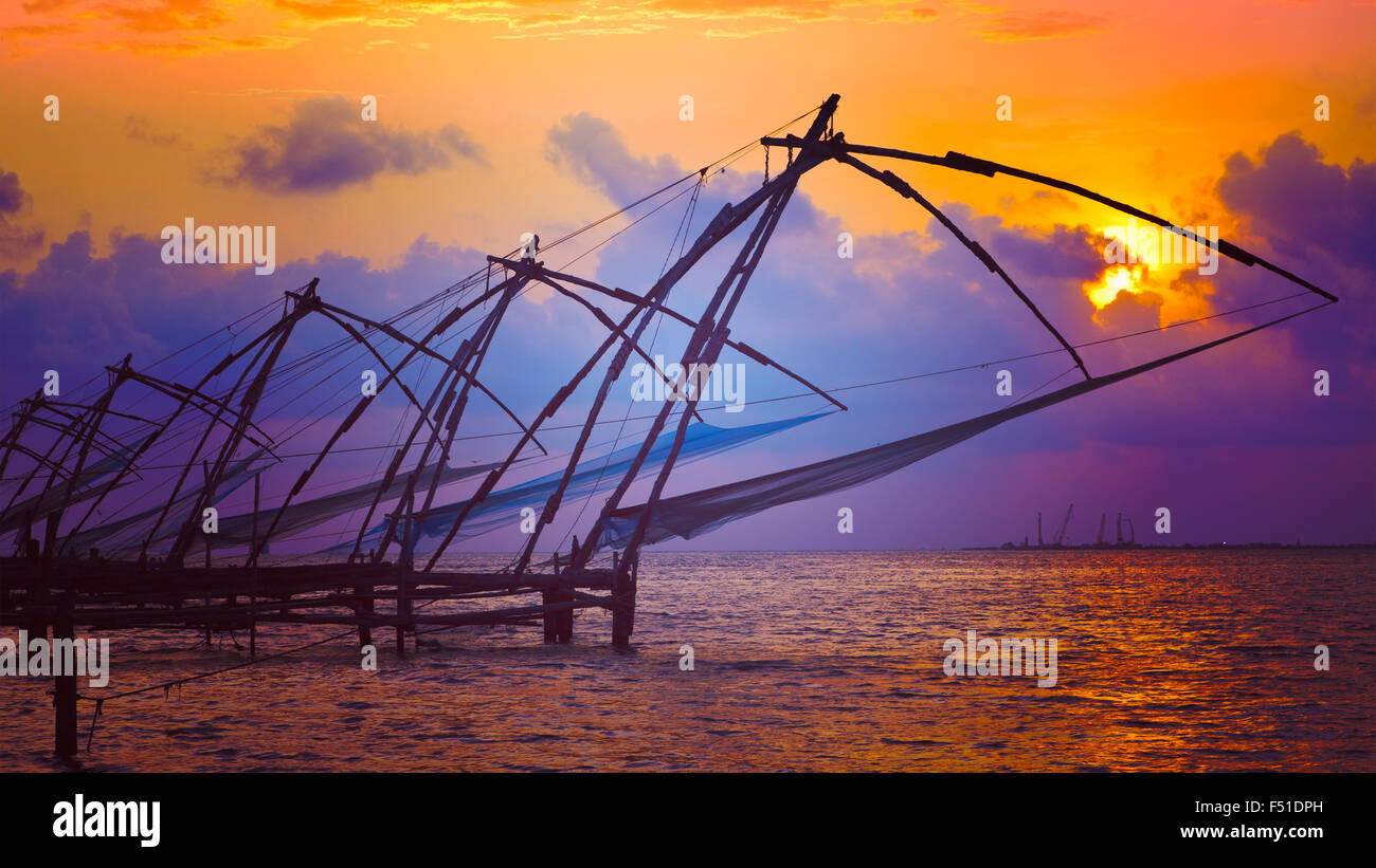 Chinese fishnets on sunset kochi hi-res stock photography and images ...