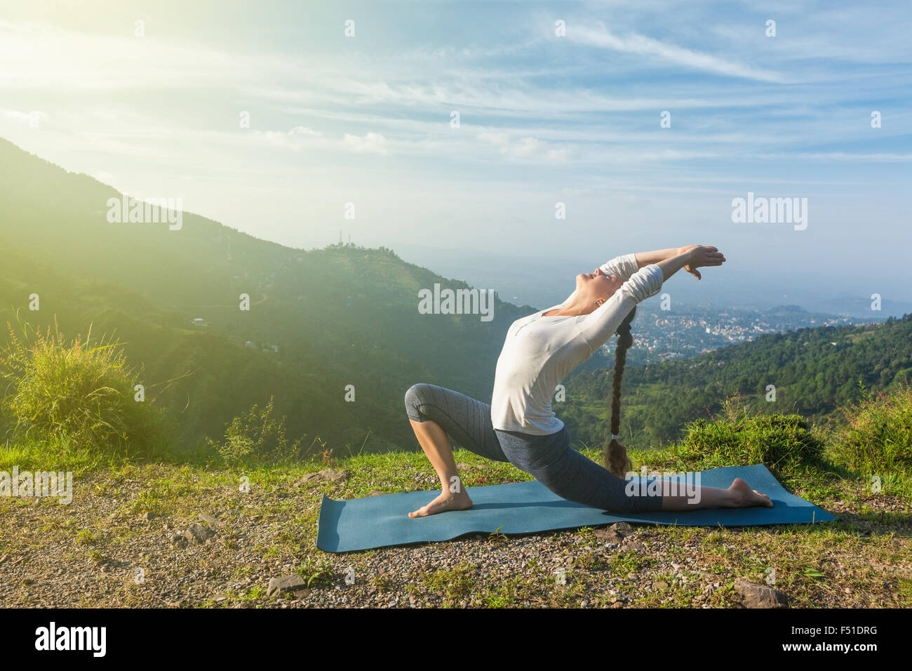 Anjaneyasana hi-res stock photography and images - Alamy