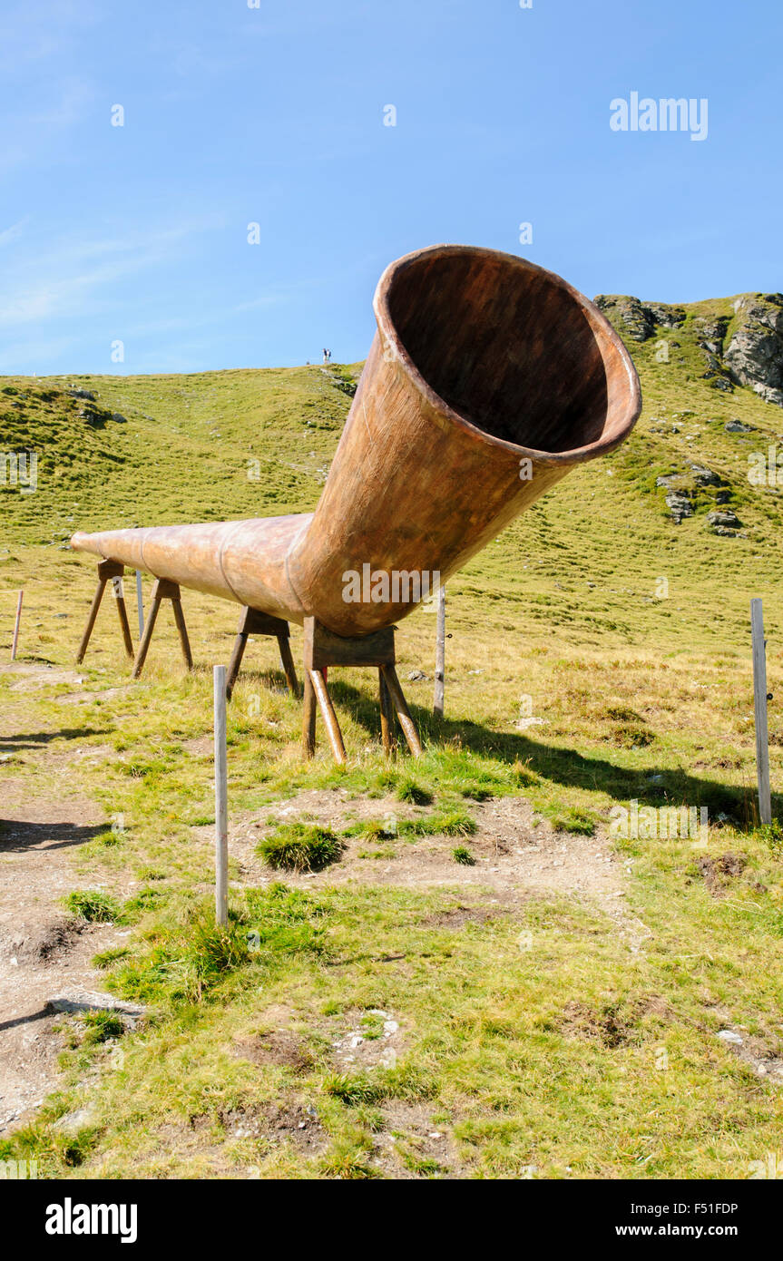 Yodeling hi-res stock photography and images - Alamy