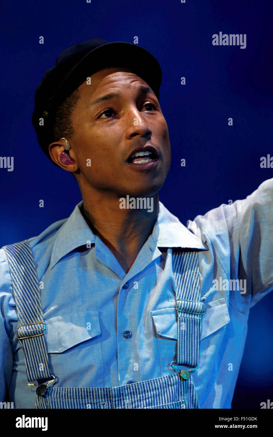 Singer Pharrell Williams performs at the 2015 MTV Europe Music Awards ...
