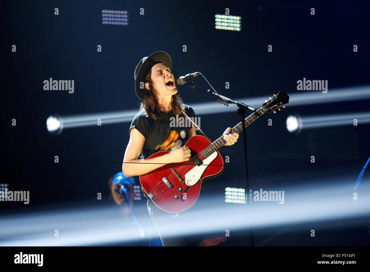 James bay milan hi-res stock photography and images - Alamy