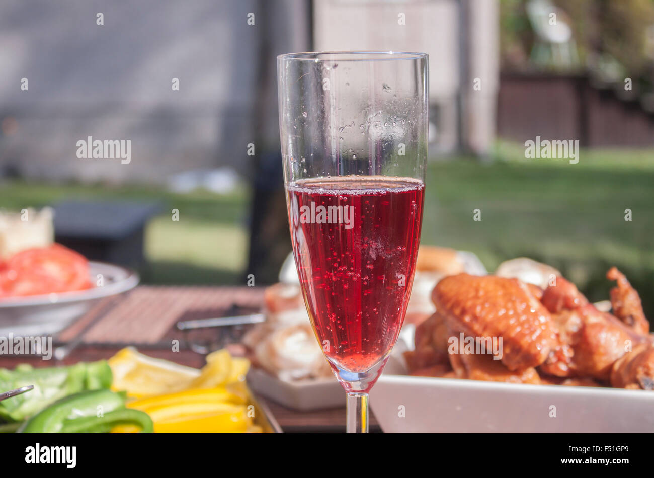 Sparkling red wine glass hi-res stock photography and images - Alamy