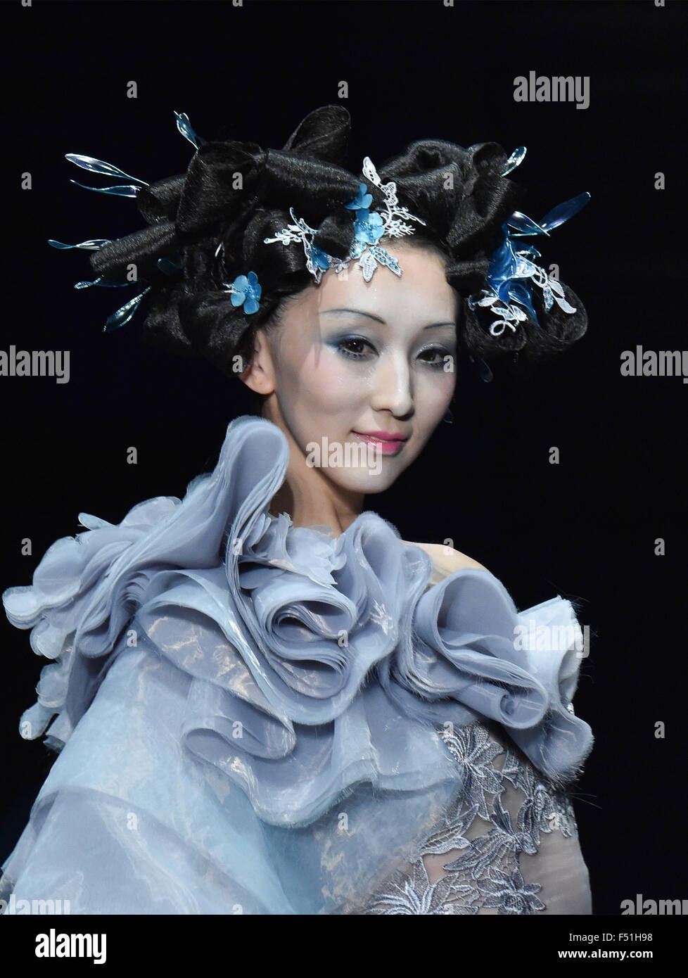 Beijing, China. 26th Oct, 2015. A model shows the color make-up ...