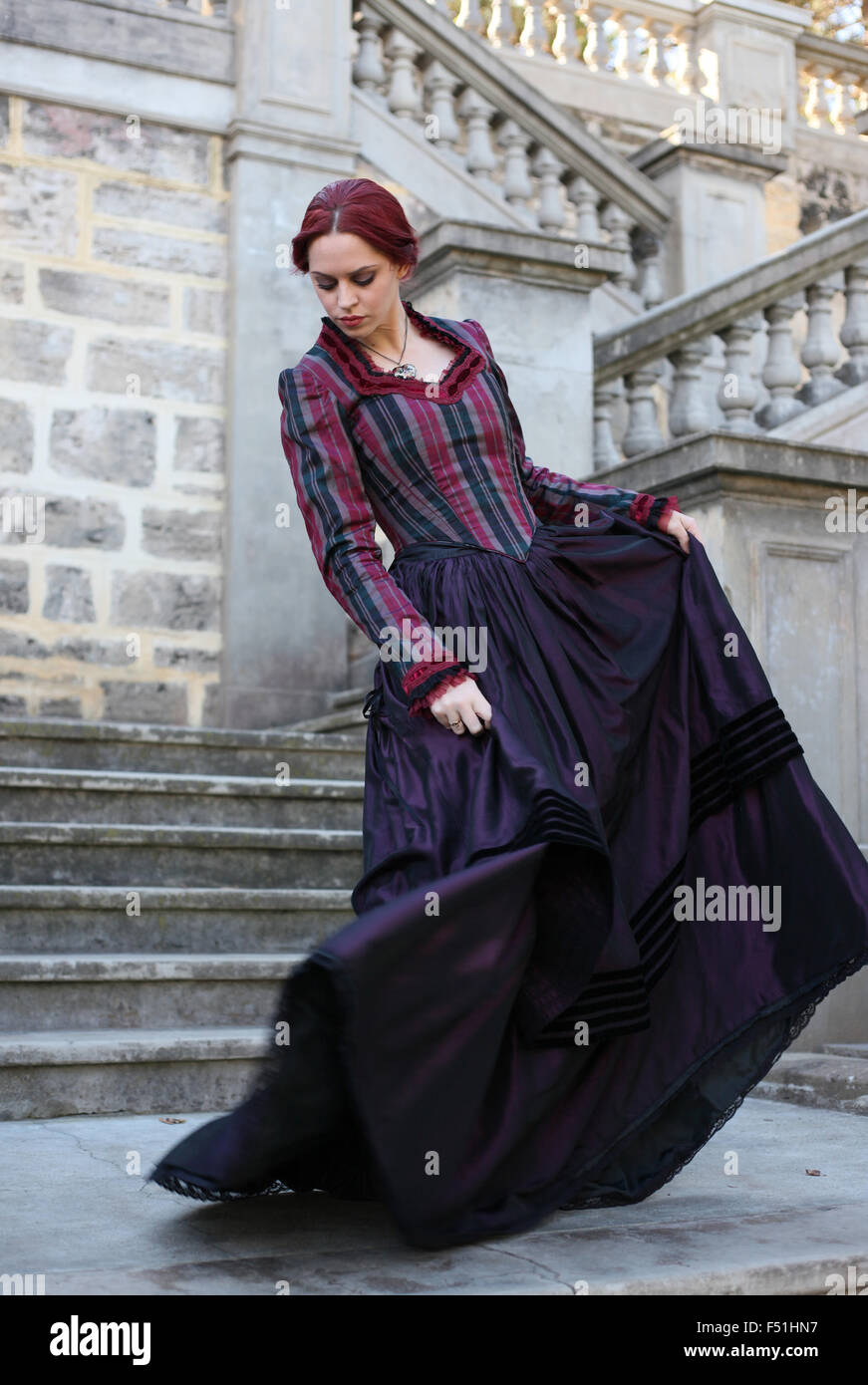 Beautiful gothic girl hi-res stock photography and images - Alamy