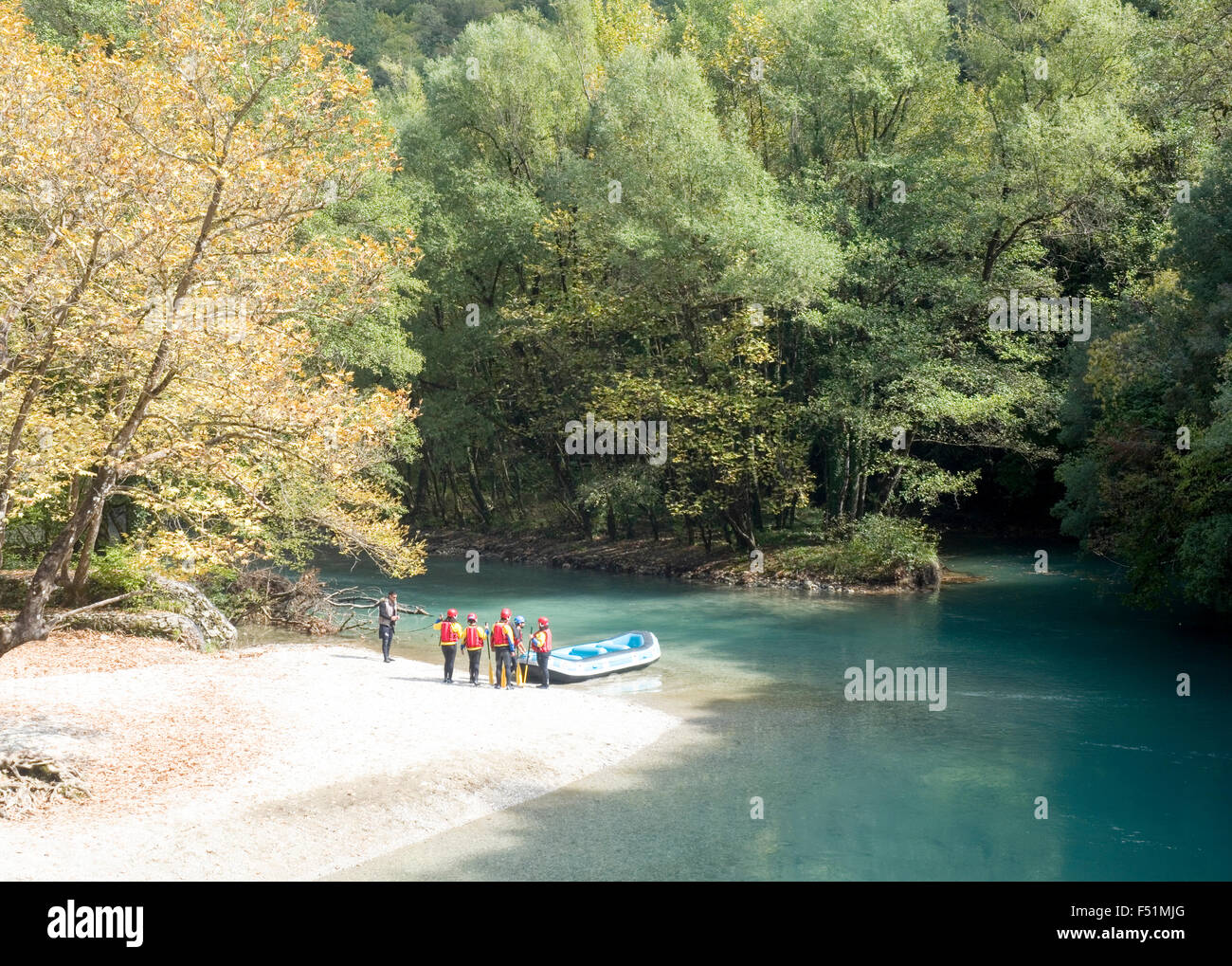 Rafting in Voidomatis river, close to Kleidonia stone bridge, Zagori ...