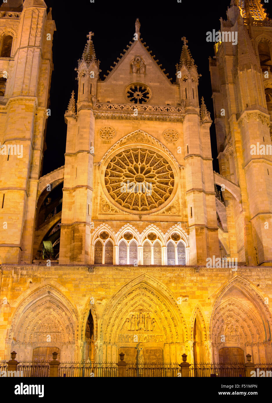 Cathedral of Leon sunset facade in Castilla at Spain Stock Photo - Alamy