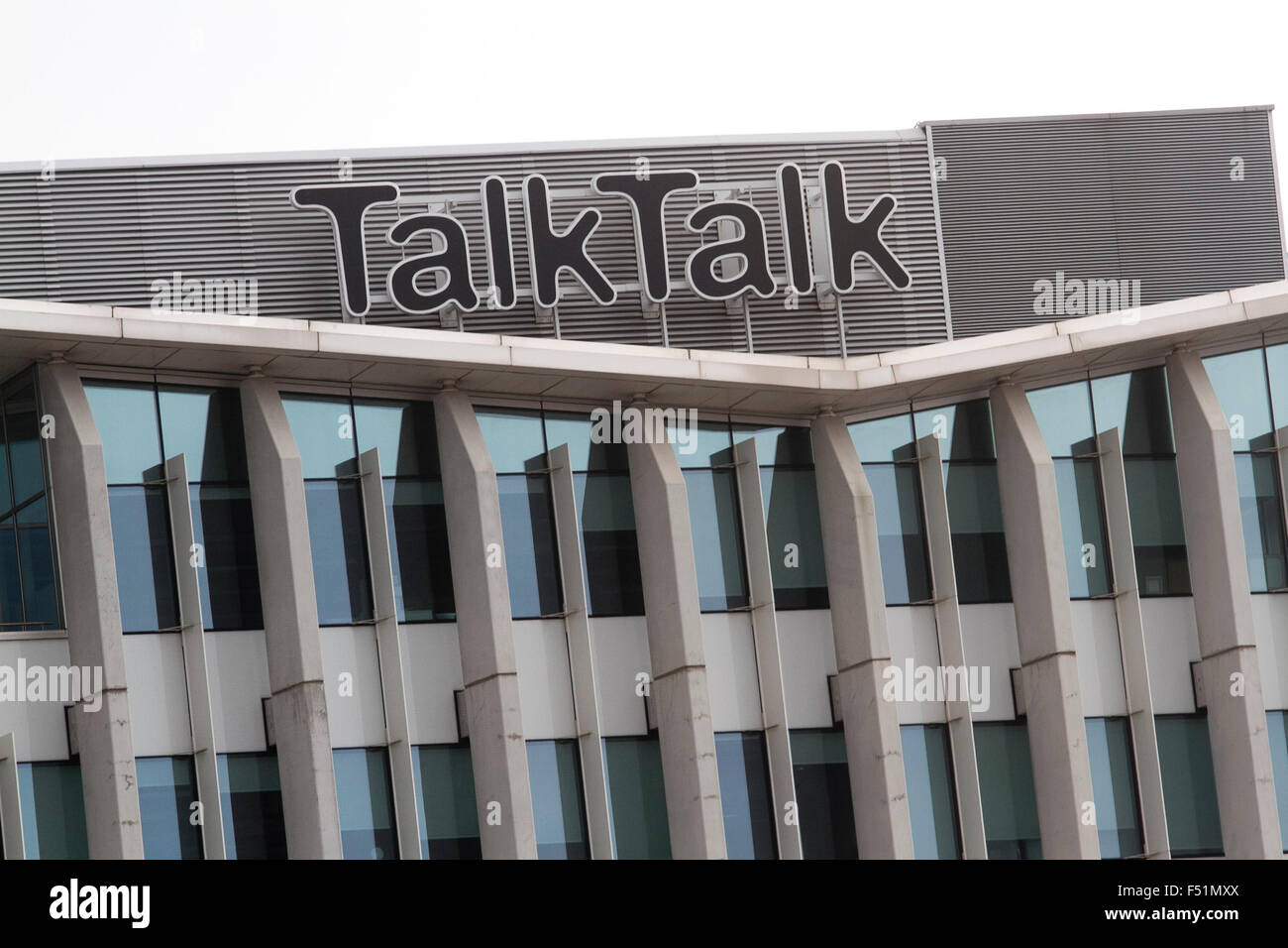 London, UK. 26th Oct, 2015. PICTURED: Talk Talk London offices.Shares ...
