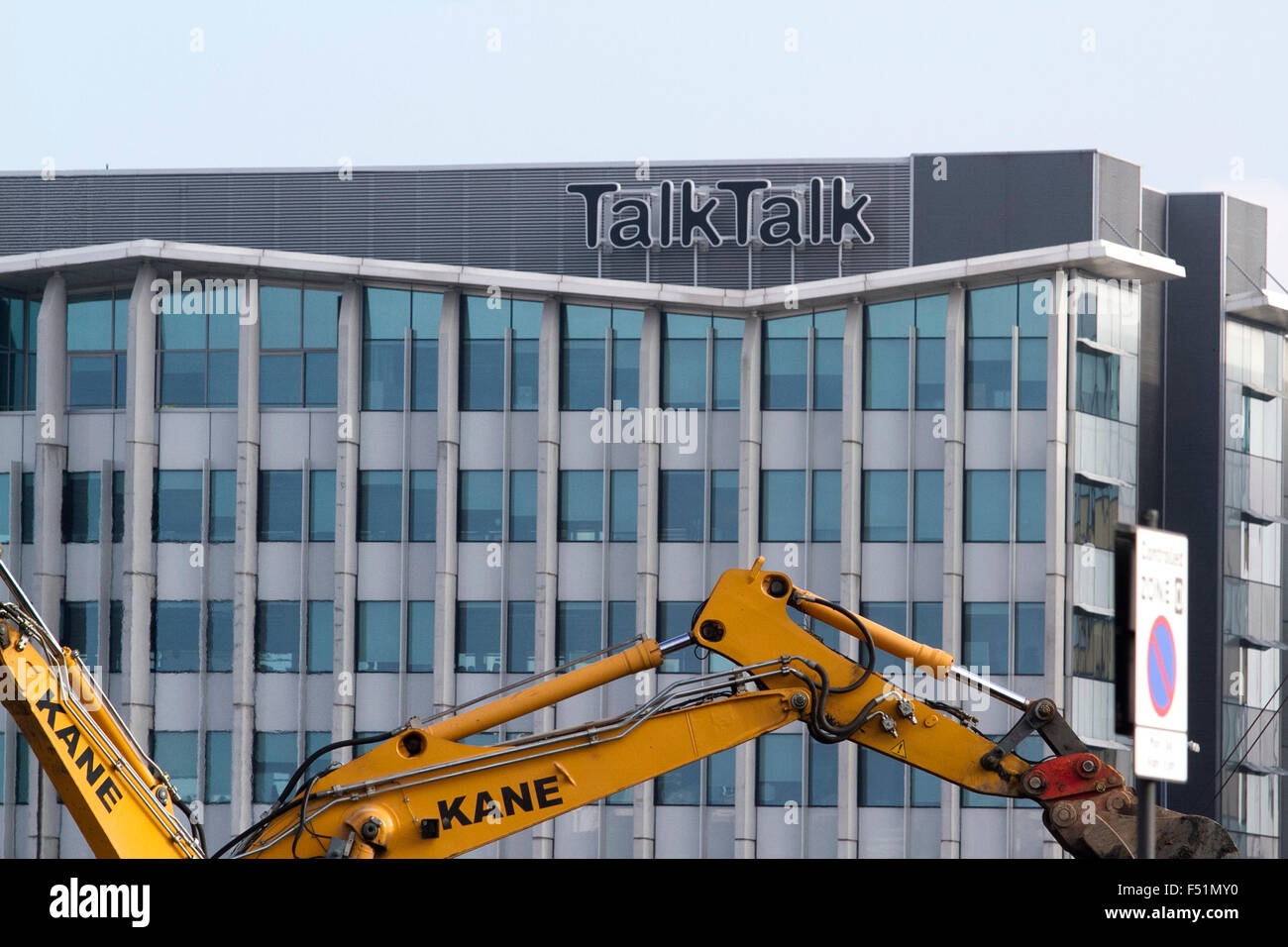 London, UK. 26th Oct, 2015. PICTURED: Talk Talk London offices.Shares ...