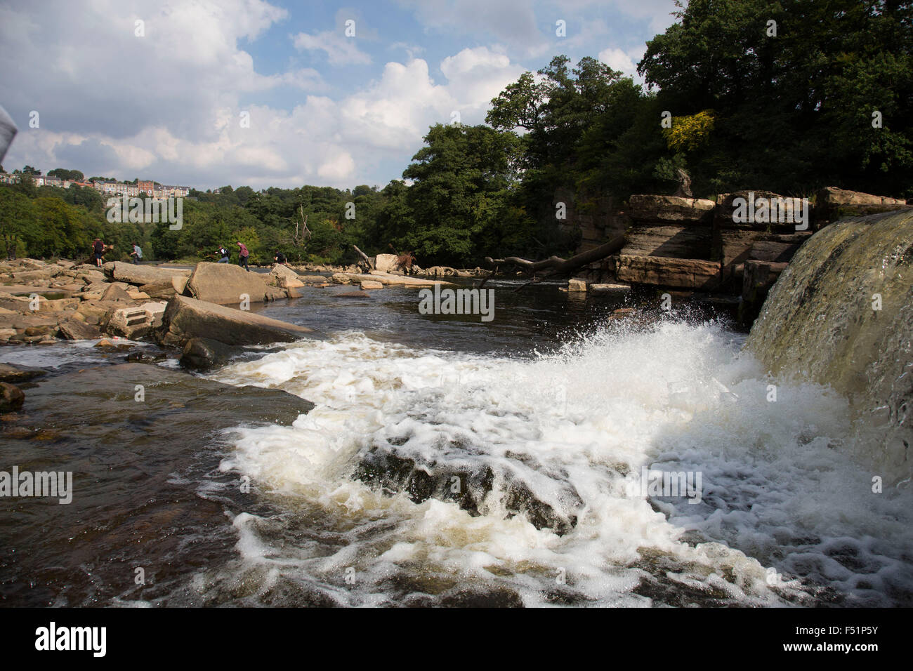 River swale richmond yorkshire uk hi-res stock photography and images ...