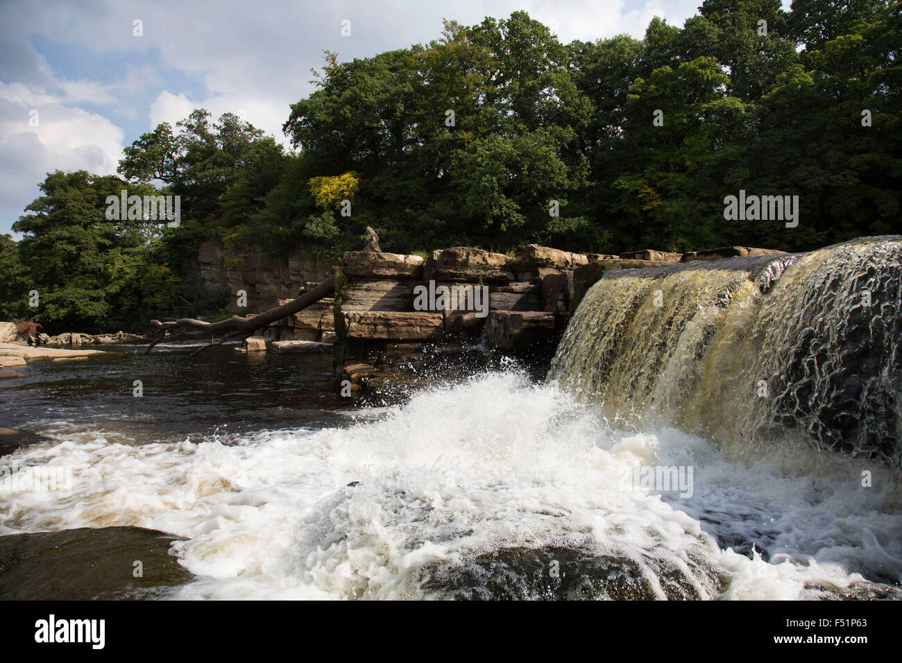 River swale falls richmond yorkshire hi-res stock photography and ...