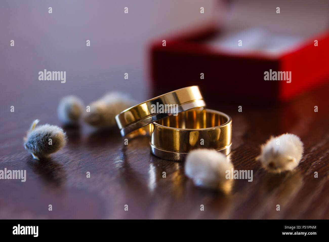 Beautiful wedding rings Stock Photo - Alamy