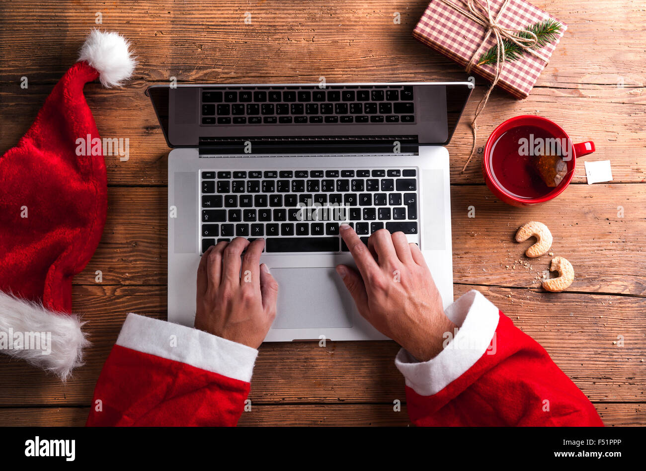 Reading santa claus hi-res stock photography and images - Alamy