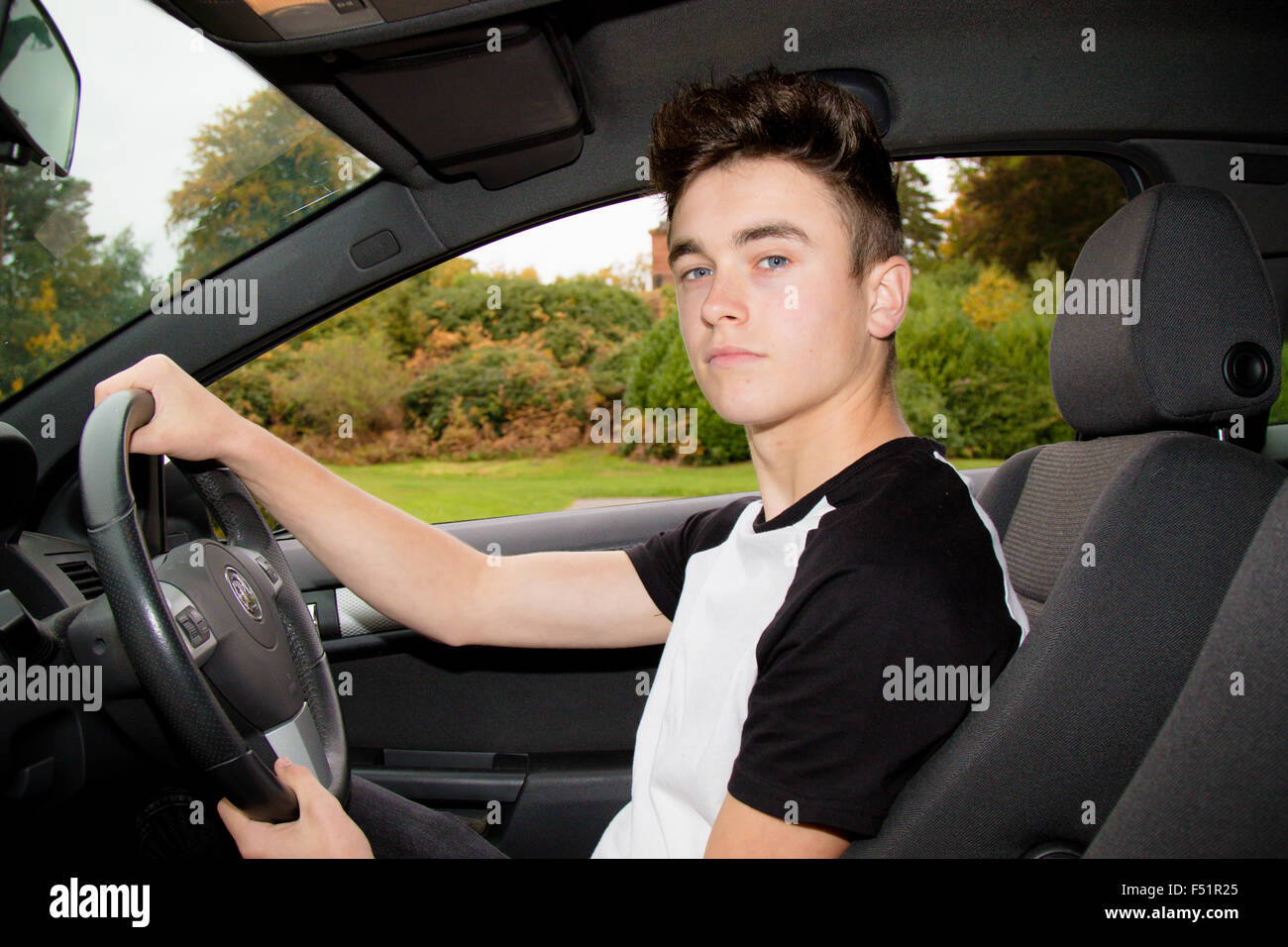 Teen driver wheel hi-res stock photography and images - Alamy