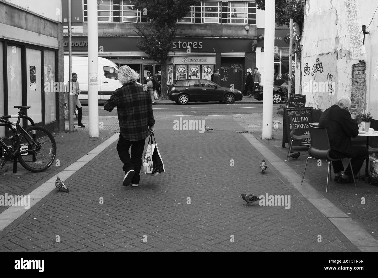 Run down street hi-res stock photography and images - Alamy