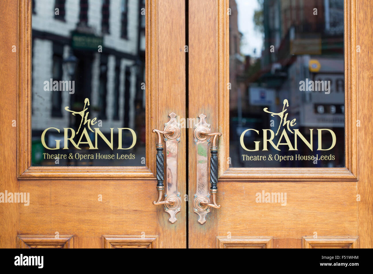 Leeds grand theatre hi-res stock photography and images - Alamy