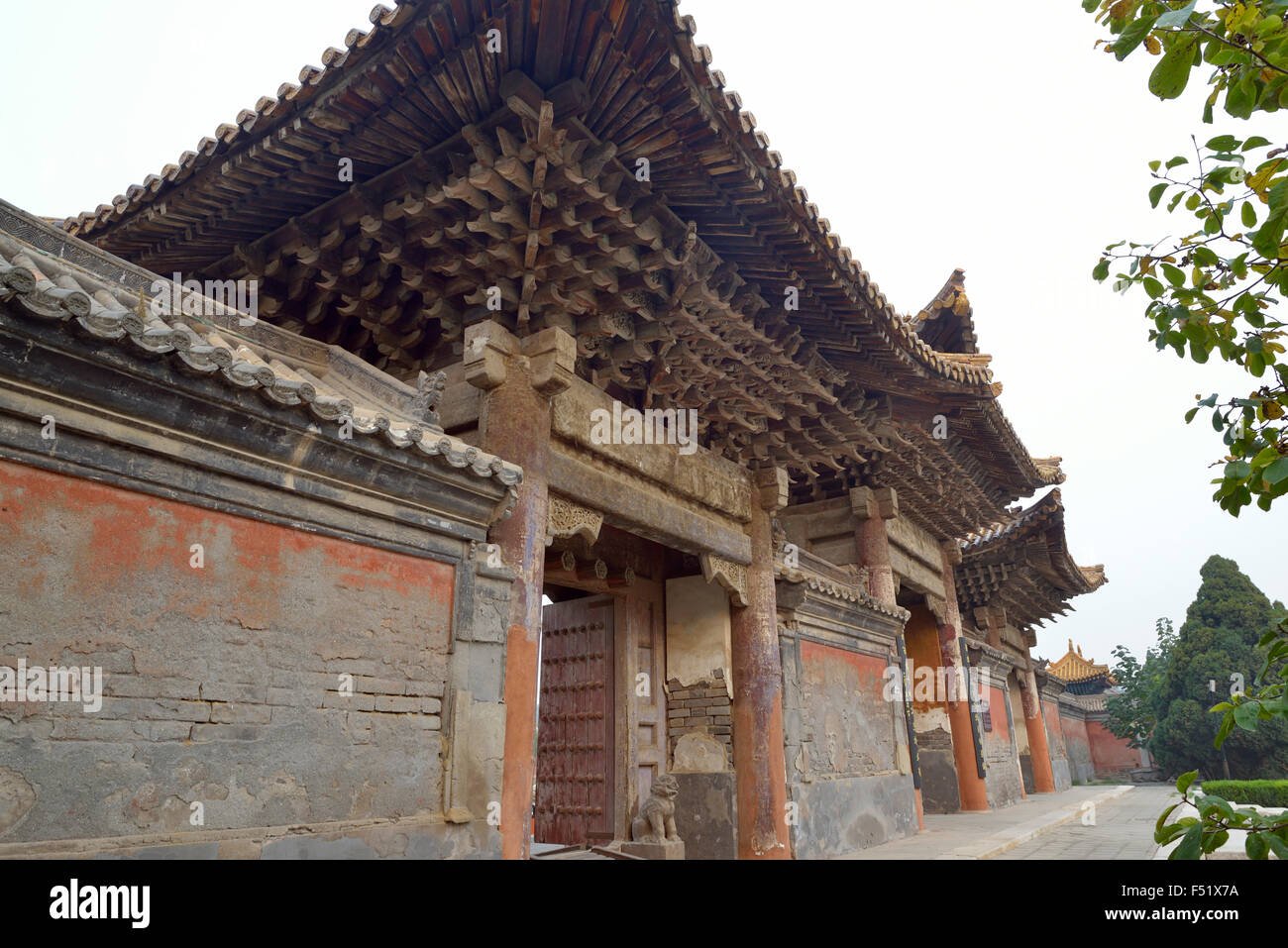 Dougong brackets hi-res stock photography and images - Alamy