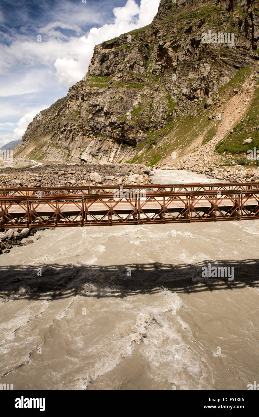 India, Himachal Pradesh, Lahaul Valley, Chhatru, Bailley Bridge ...