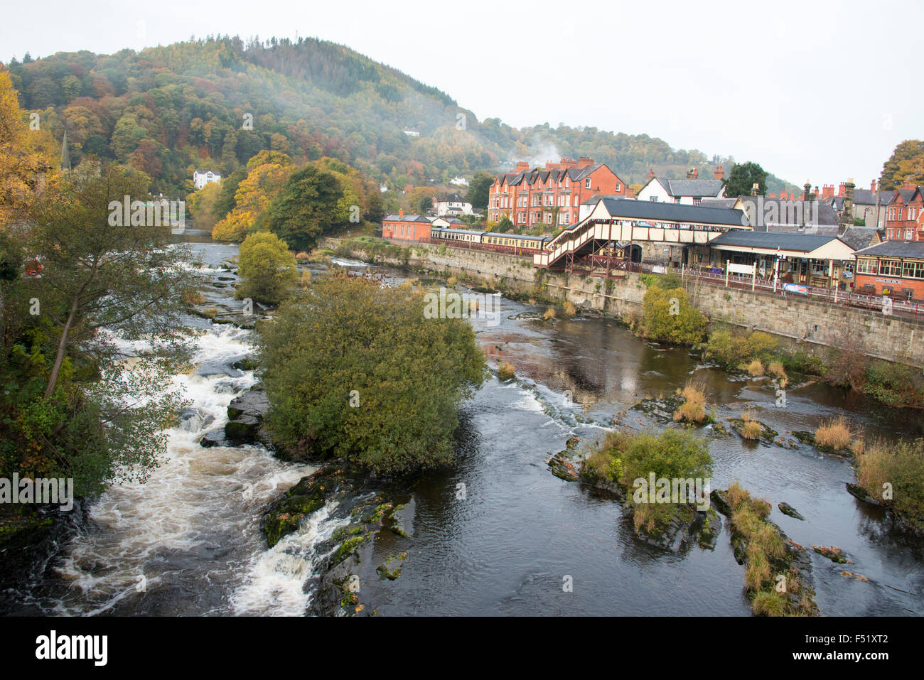 Llangollen river walk hi-res stock photography and images - Alamy